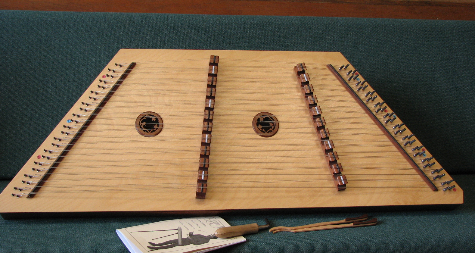 2 1/2 octave Dusty Strings Hammered Dulcimer 2 1/2 octave Dusty Strings Hammered Dulcimer